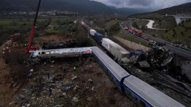 Greece train crash: How dozens of pipo die as two trains jam for Greece ...