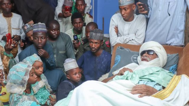 Amsoshin tambayoyinku kan Sheikh Dahiru Usman Bauchi - BBC News Hausa