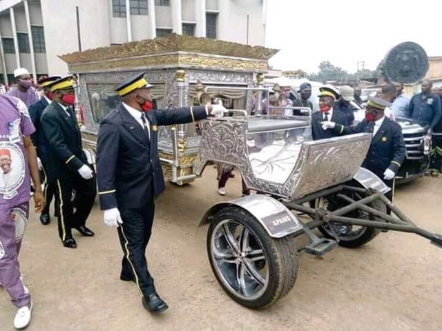 Tonimas burial casket: Coffin for CEO Tonimas oil, Anthony Obiagbaoso ...