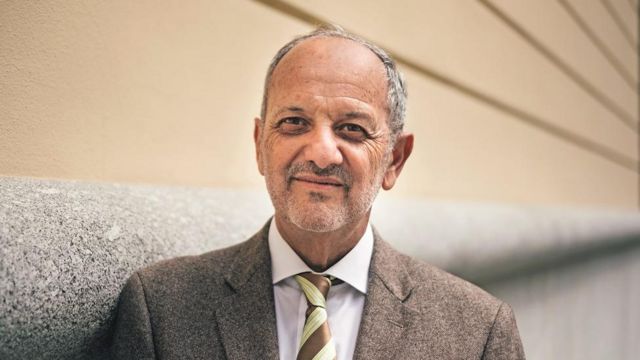 Tempo flui diferente em distintas regiões do Universo, diz físico ...