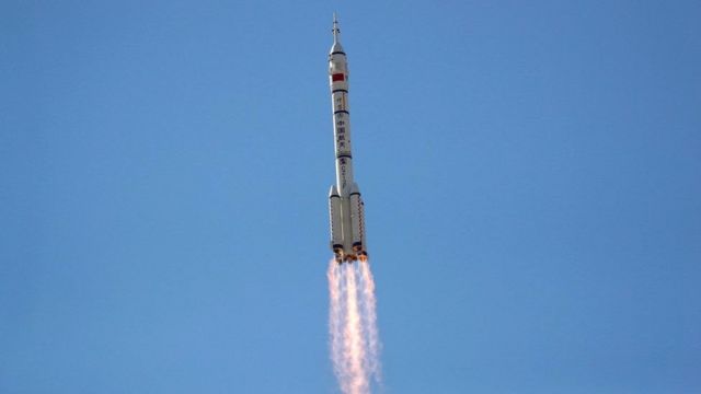 Китай створює нову космічну базу і вже відправив туди космонавтів - BBC ...
