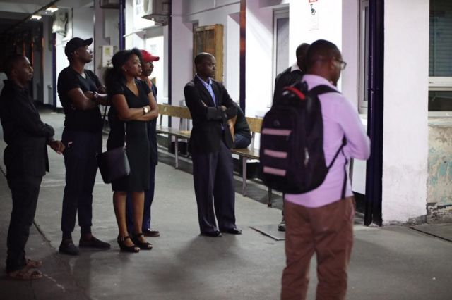 Kwa Picha: Mwili wa mwandishi Isaac Nyagabona Muyenjwa Gamba wapokelewa ...