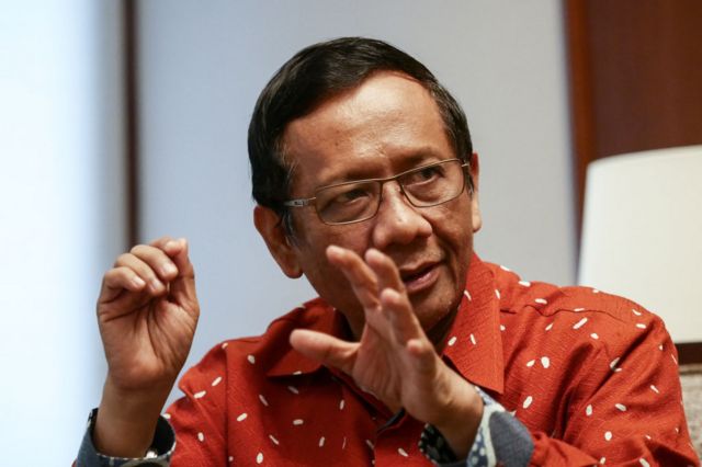 Tragedi Kanjuruhan: 'Kekerasan aparat yang terlegitimasi' dan dugaan intimidasi terhadap ...