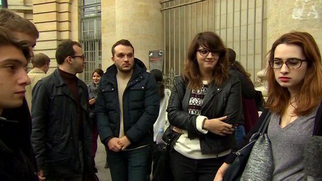 Paris attacks: Doctor describes moment first casualties arrived - BBC News
