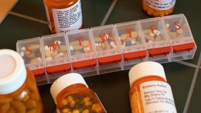 Kenapa anak-anak perempuan sering luput dari diagnosa ADHD? - BBC News ...