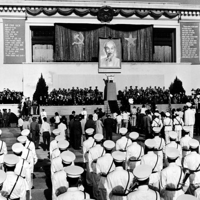 Quốc tang ở các nước trên thế giới ra sao? - BBC News Tiếng Việt