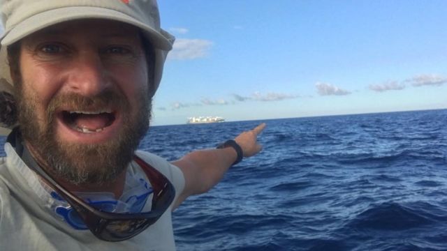 La asombrosa hazaña de Chris Bertish, el hombre que cruzó el océano ...