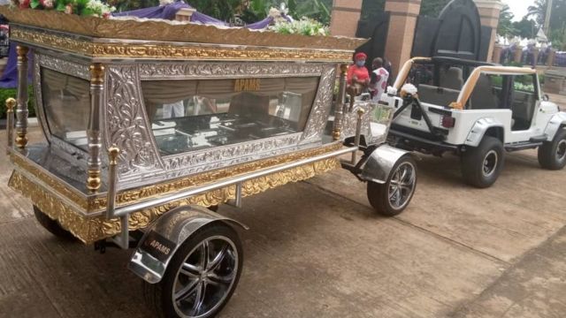 Tonimas burial casket: Coffin for CEO Tonimas oil, Anthony Obiagbaoso ...