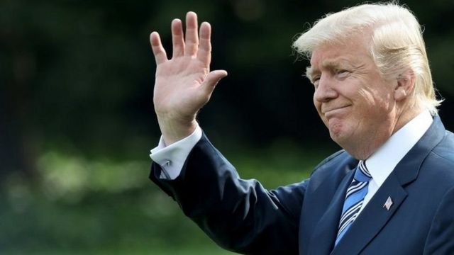 Baaritaanka Trump lagu hayo oo marxalad cusub galaya - BBC News Somali