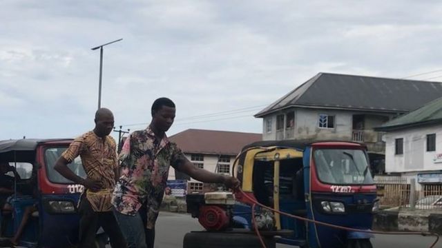 Amputee: Toheeb Abiodun Olaniyan: Ẹ̀rọ lílọ̀ ní ẹni ọdún mẹ́sàn án ni ...