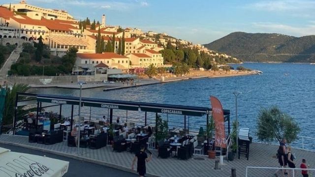 Korona virus i turizam: Neum, morska oaza za srpske turiste - BBC News ...
