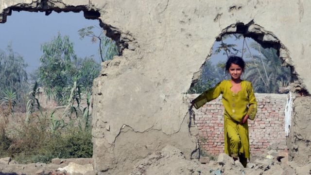 تېر کال کې د افغان ماشومانو د ژوند ښکلې شېبې Bbc News پښتو
