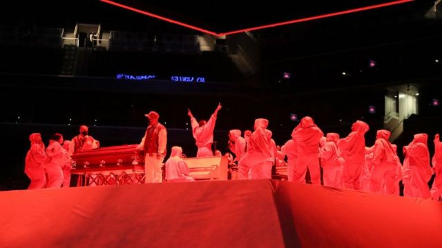 DMX casket: Pictures from Earl "DMX" Simmons memorial service - BBC ...