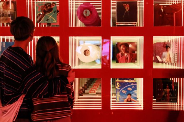張國榮逝世20週年,香港舉辦紀念展向一代巨星致敬 Bbc News 中文