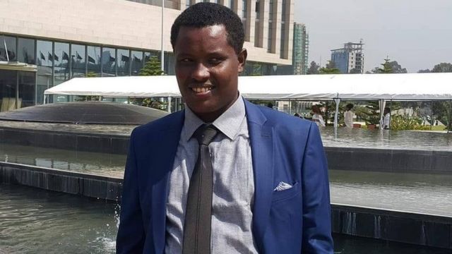 አብን አቶ ክርስቲያንን ጨምሮ ከአምስት መቶ በላይ አባላቶቹ እንደታሰሩ ገለፀ - BBC News አማርኛ