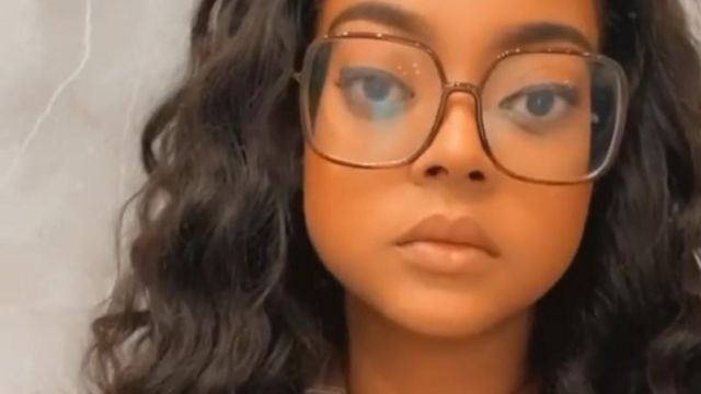 Why Brenda Biya, say na yi papa bi politician and yi no bi politician ...