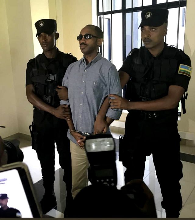 Callixte Nsabimana 'Sankara' yerekanywe, ngo yahisemo kutavuga - BBC ...