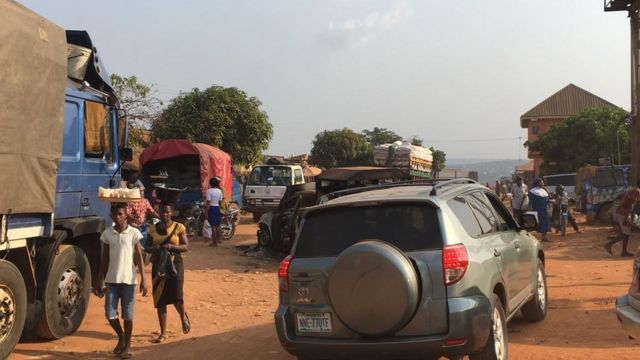 Ipob: Lee foto onye uweojii nwụrụ n'ọgbaghara mere na Nnewi - BBC News Ìgbò