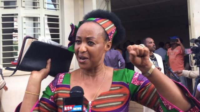 Mahakama ya Rwanda yawaachilia Diane Rwigara na mama yake Adeline ...