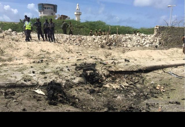 Labo qarax oo magaalada Muqdisho ka dhacay - BBC News Somali