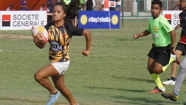 रग्बी से दुनिया जीत रही हैं चाय बागान मज़दूर की बेटियां - BBC News हिंदी