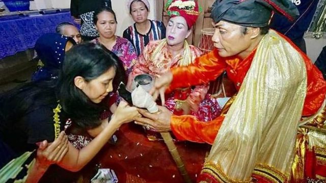 La Galigo: Aksi para pemuda pengusung sastra kuno asli Indonesia ...