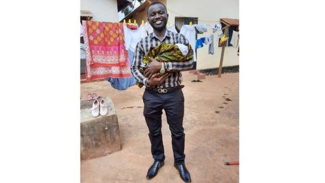 Issa Mbaga, mkunga kijana anayejitolea kuzalisha wanawake bure - BBC ...