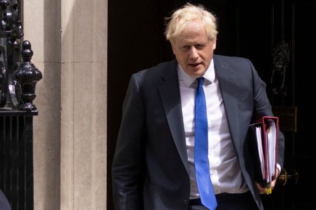 Boris Johnson istifa etti - BBC News Türkçe