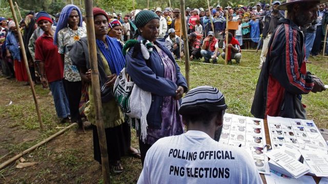 Hiểu lầm quanh vụ người Anh thăm bộ lạc Yaifo - BBC News Tiếng Việt