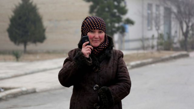 Fotogalereya: 8 mart - Oʻzbekistonda gul bayrami hamdir - BBC News O'zbek