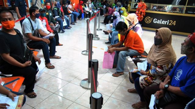 Covid-19: 'Data tak akurat hingga orang meninggal dapat bansos' problem ... Covid-19: 'Data tak akurat hingga orang meninggal dapat bansos' problem ...