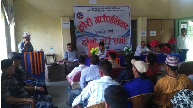 नेपाल-भारत सीमा: काँडेतार लगाउने वडाध्यक्ष भन्छन्- 'मैले बाटो देखाएँ ...