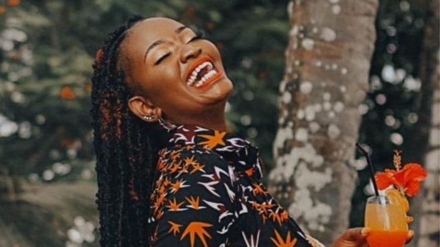 Waridi wa BBC : 'Picha zangu za utupu zilivyosambazwa mitandaoni' - BBC ...