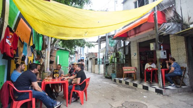 Restaurantes em favelas de SP atraem clientela de shoppings de luxo ...