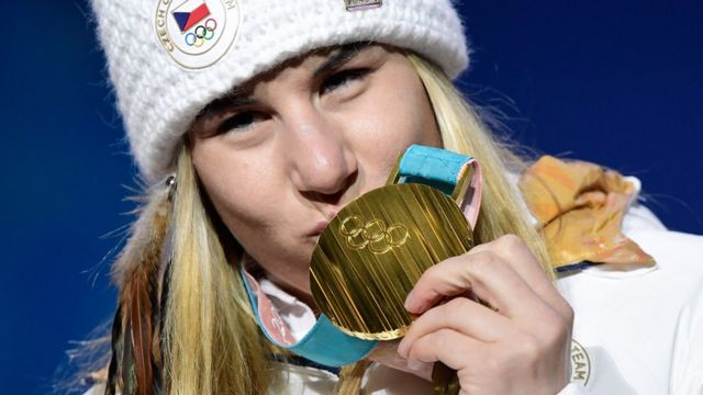 PyeongChang 2018: la espectacular hazaña de Ester Ledecka, quien compitió con esquíes prestados ...