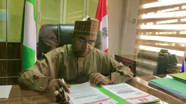 NDLEA arrest Nigerian drug lord with N8 billion worth cocaine - BBC ...