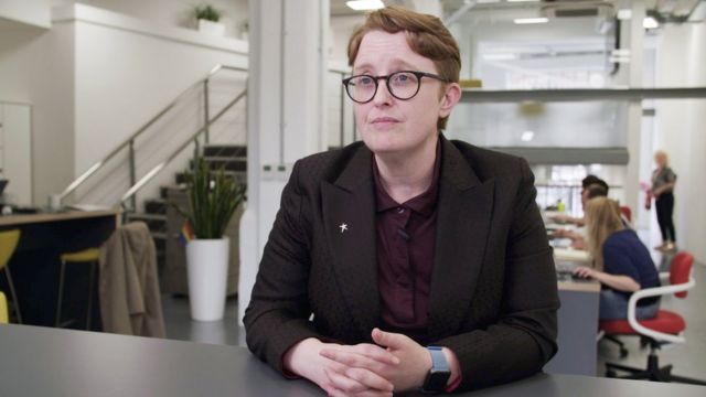 Dilema kaum biseksual: ditolak kaum konservatif, tak disukai kaum LGBT ...