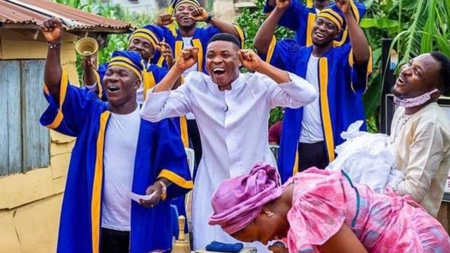 Prophet Israel Oladele: Àwọn ìlúmọ̀ọ́ka tó ti jọ́sìn ní ijọ CCC ...