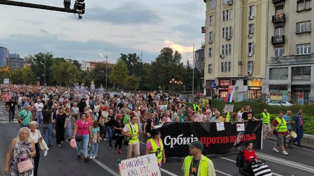 Srbija I Politika Opozicija Ponovo Na Ulicama Beograda Traže Izbore I