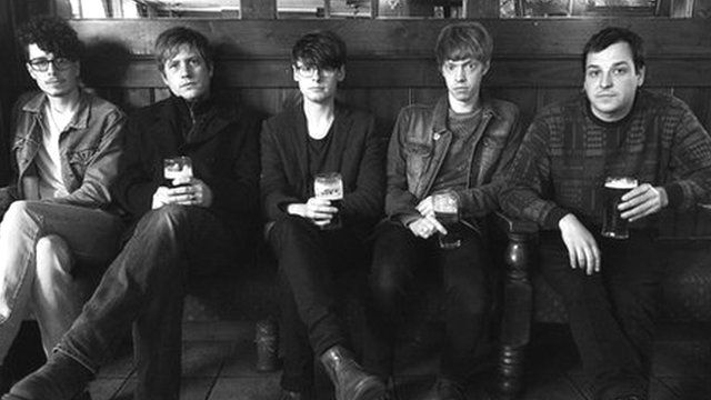 Mei Gwynedd: 'Dylsa fod miwsig yn hwyl!' - BBC Cymru Fyw