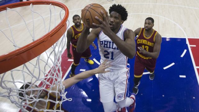 Joel Embiid: Di Cameroon player wey don make NBA record - BBC News Pidgin