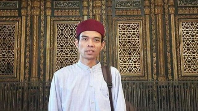 Kenapa Kemenkominfo menangani pemblokiran akun Instagram Ustaz Abdul Somad? - BBC News Indonesia