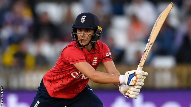 England's Maia Bouchier and Freya Davies released for Rachael Heyhoe ...