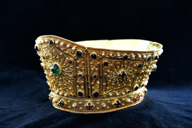 Srbija i istorija: Kako su izgledale krune srednjovekovnih vladara ...