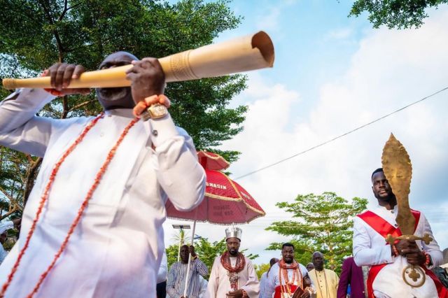 Olu of Warri: King of Itsekiri nation mark one year on di throne - BBC ...