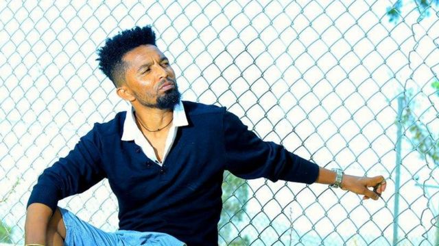 “ሓረጉ ኣብ እንዳ መሸታ እትሰርሕ እሞ ብፍቕሪ ዝፈልጣ ሰብ እያ" - BBC News ትግርኛ
