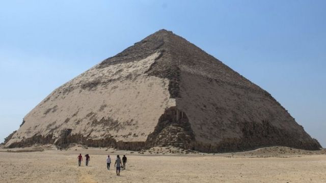 En fotos: así es la Pirámide Acodada de Egipto que acaba de abrirse al ...