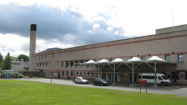 Borders General Hospital faces 'challenging' January - BBC News