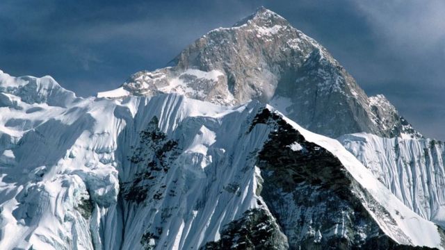 Jinsi Mlima Everest utakavyoongezeka urefu kabla ya kukoma kukua - BBC ...