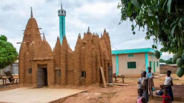 Misikiti 8 ya zamani iliosaidia kusambaza Uislamu yawekwa katika ...